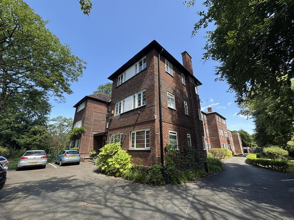Didsbury Court, Wilmslow Road... 1 bed apartment to rent - £1,100 pcm ...