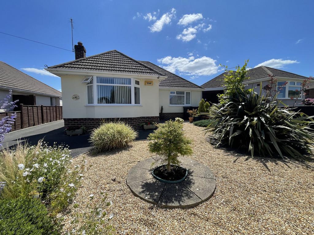 Exbury Drive, Bournemouth, BH11 9 2 bed detached bungalow - £390,000