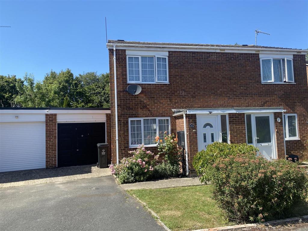 Conisborough, Swindon SN5 2 bed semi-detached house - £230,000