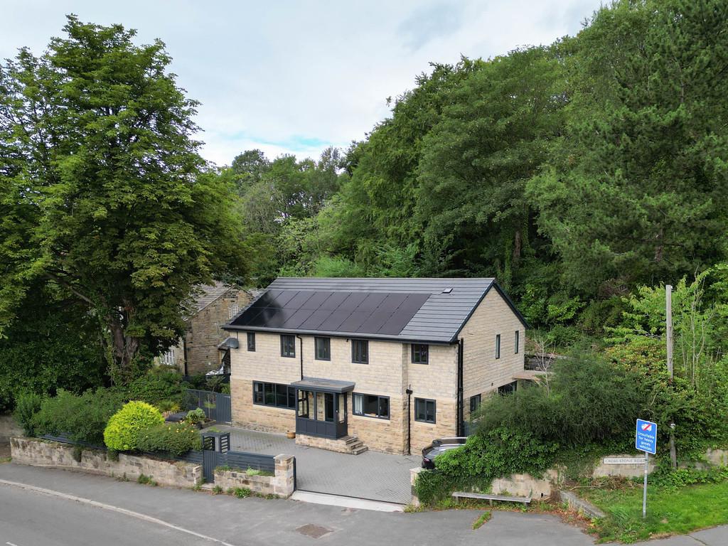 Halifax Road, Todmorden 5 bed detached house - £575,000