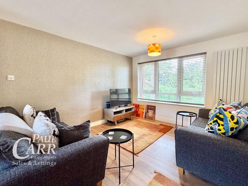 Yew Tree Court, Bowlas Avenue, Four... 2 bed apartment for sale - £195,000