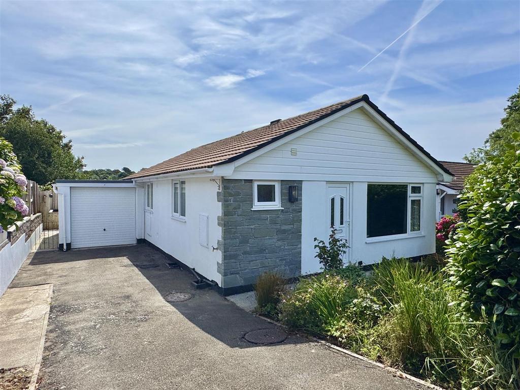 Daubuz Close, KENWYN, Truro 3 bed detached bungalow - £399,950