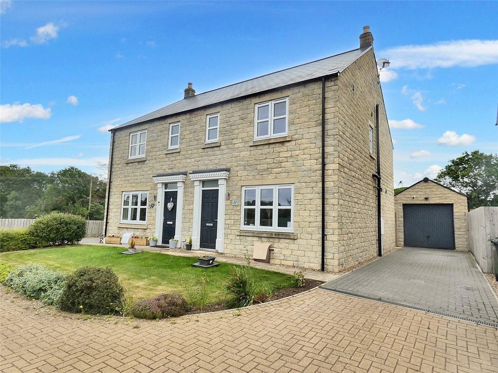 Station Rise, Leyburn, DL8 5 3 bed semi-detached house - £275,000