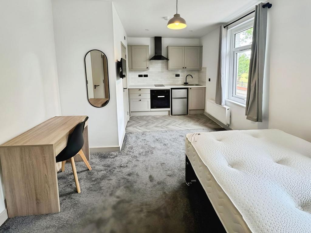 Faringdon Road, Swindon, Wiltshire... 1 bed house of multiple ...