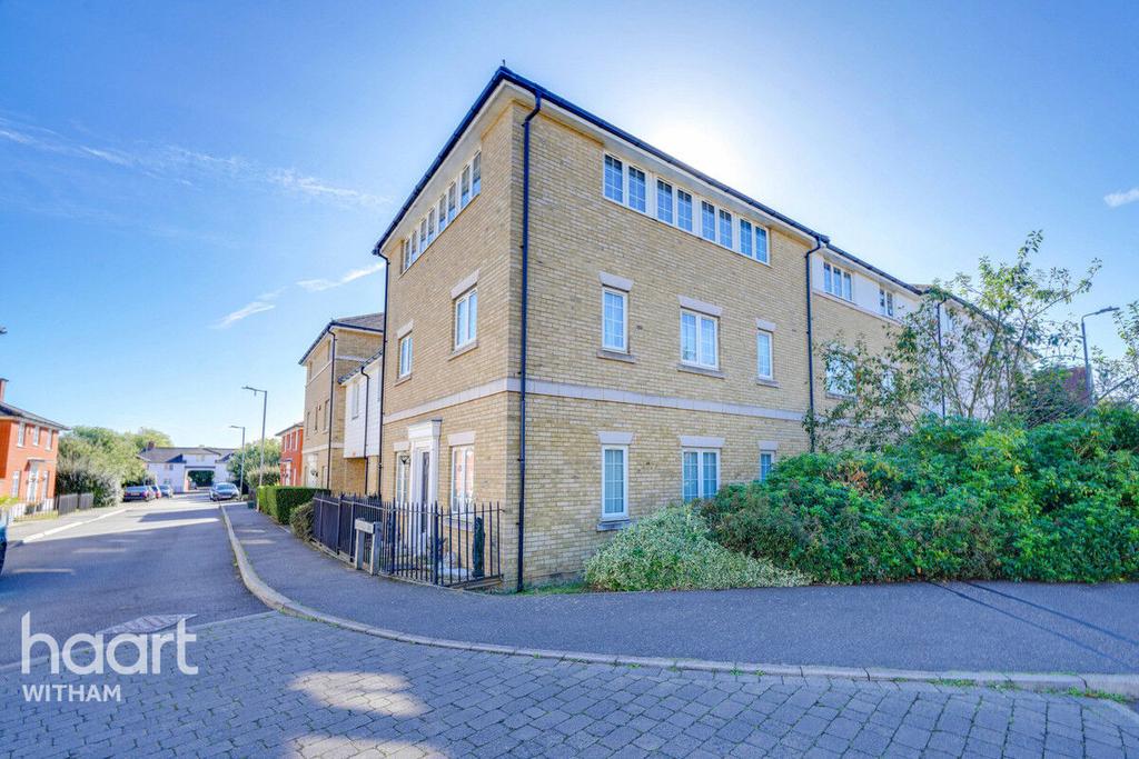 Bantock Way, Witham 3 bed apartment for sale - £220,000