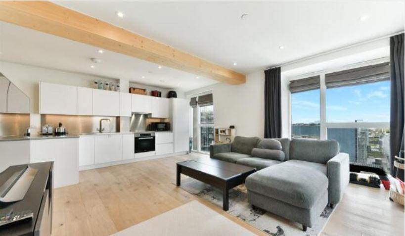 Boiler House, Material Walk, Hayes 2 bed flat for sale - £350,000