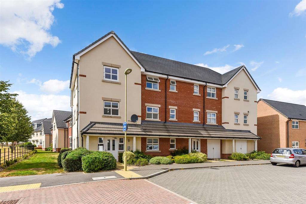 Draper Close, Andover 2 bed apartment - £210,000