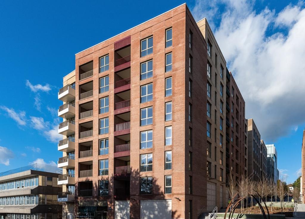 37 Edward Street, Brighton BN2 2 bed flat - £1,800 pcm (£415 pw)