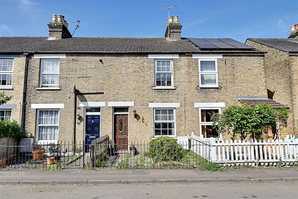 South Street, Stanstead Abbotts SG12 2 bed terraced house for sale - £ ...