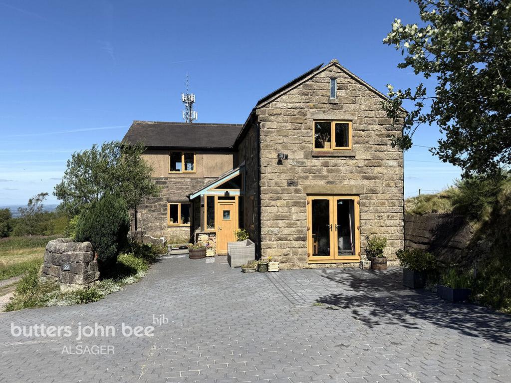 Woodside Cottages, Mow Cop 4 bed country house - £575,000