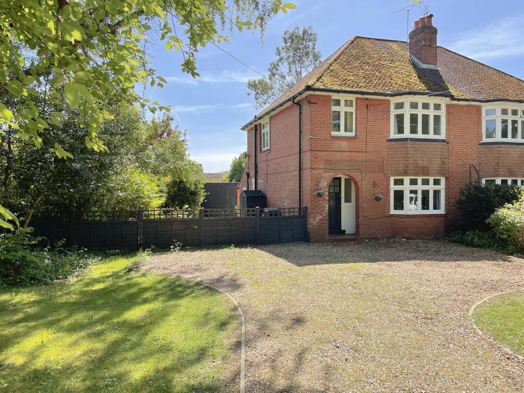 Poles Lane, Winchester, SO21 3 bed semi-detached house - £1,900 pcm (£ ...