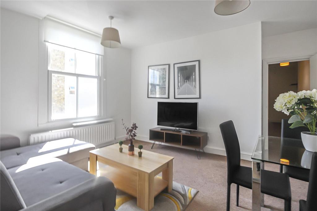 Balham Hill, London, SW12 2 bed apartment - £2,500 pcm (£577 pw)