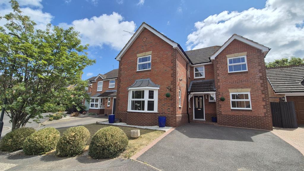 Barkus Close, Southam, CV47 4 bed detached house - £475,000