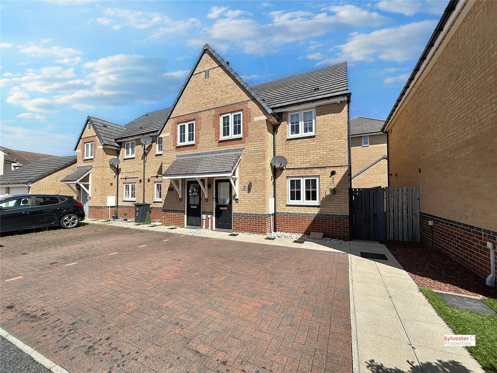 Elliott Way, Berry Edge, Consett, DH8 3 bed semi-detached house - £149,000