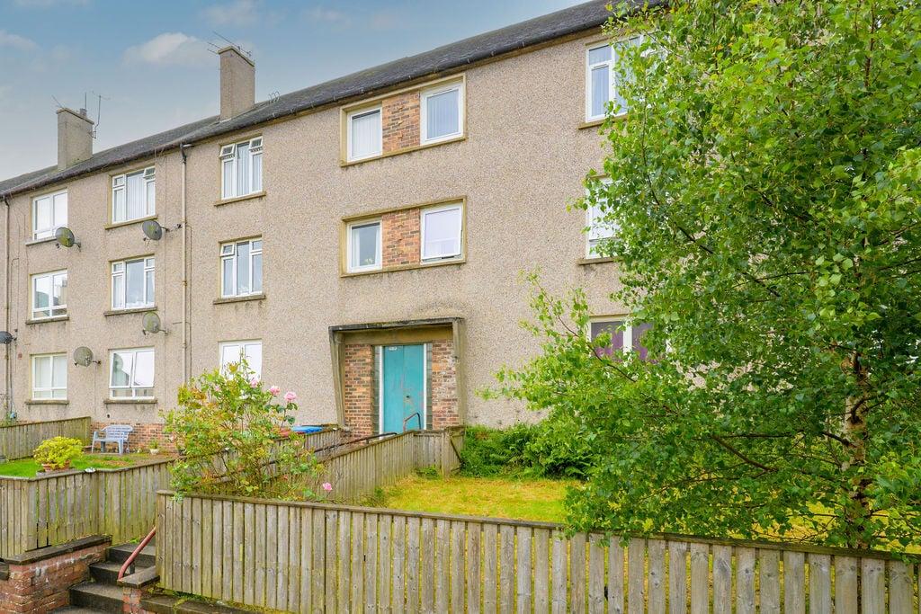 Gilchrist Drive, Falkirk, FK1 3 bed flat for sale - £69,995