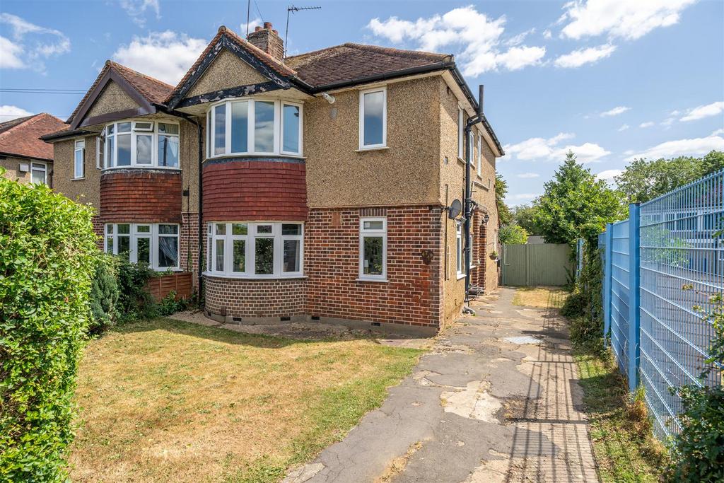 Malvern Way, Croxley Green... 2 bed maisonette for sale - £365,000