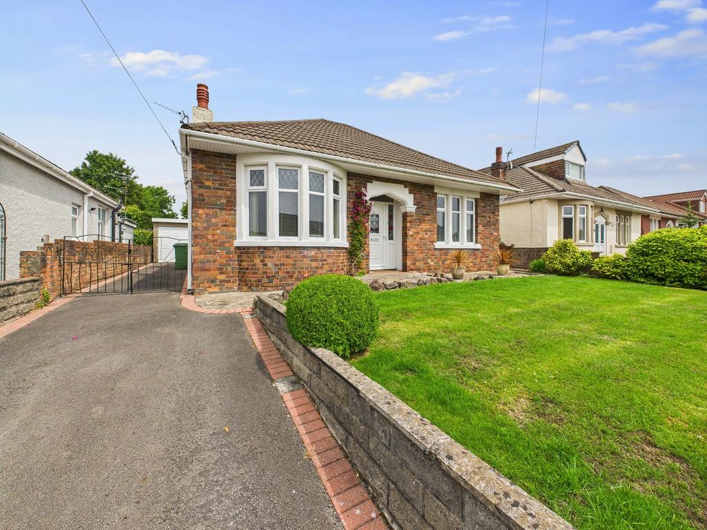 Tyn-y-Parc Road, Cardiff. CF14 3 bed detached bungalow for sale - £475,000