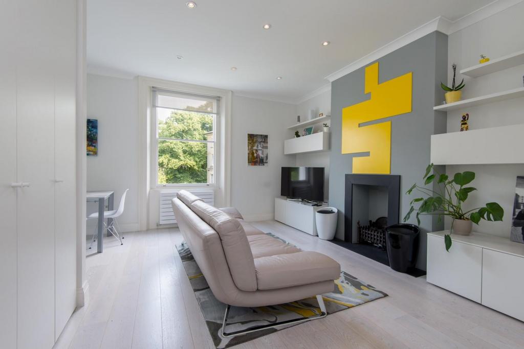 Harley Road, Primrose Hill NW3 2 bed flat - £2,600 pcm (£600 pw)