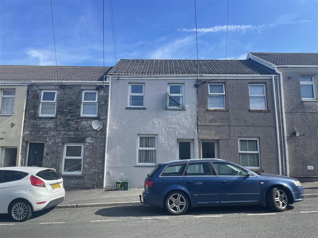 High Street, Llanelli SA14 2 bed terraced house - £750 pcm (£173 pw)