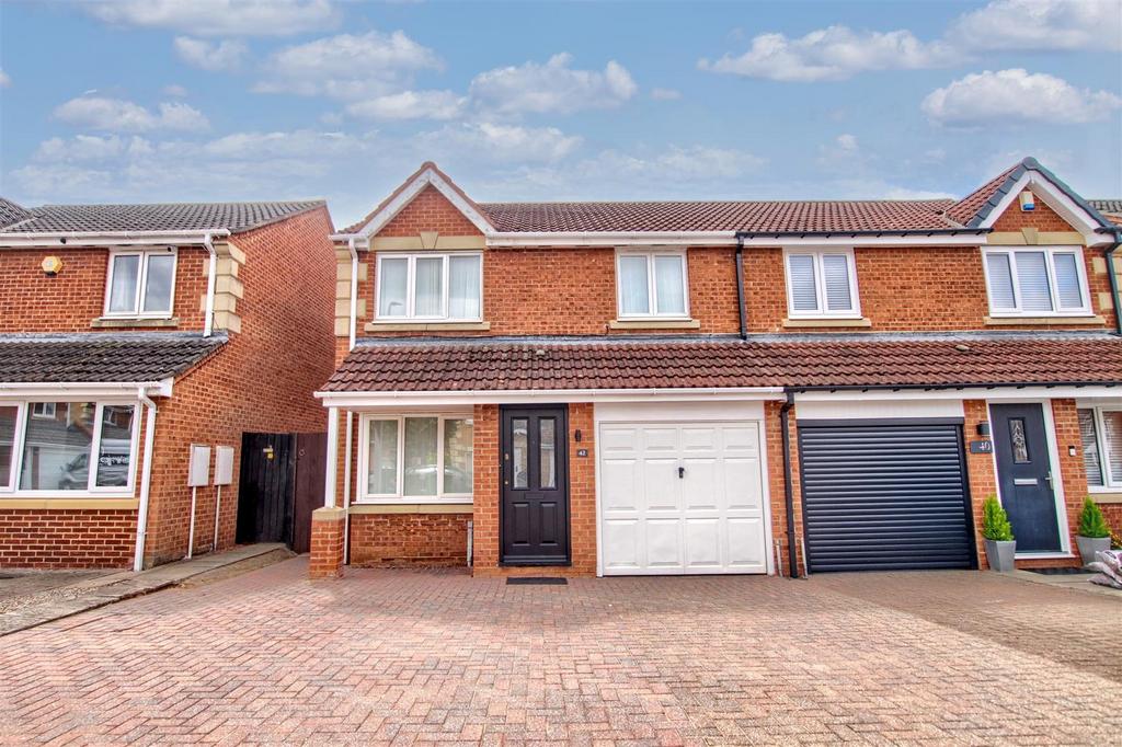 Cradoc Grove, Ingleby Barwick 3 bed semi-detached house - £185,000