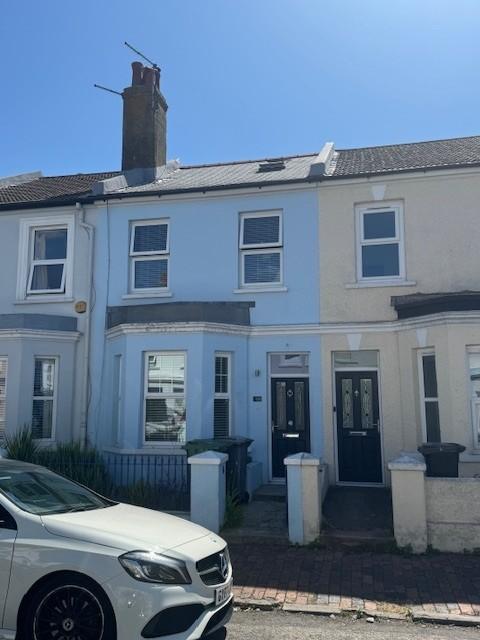 Taddington Road, Eastbourne BN22 4 bed terraced house for sale - £385,000