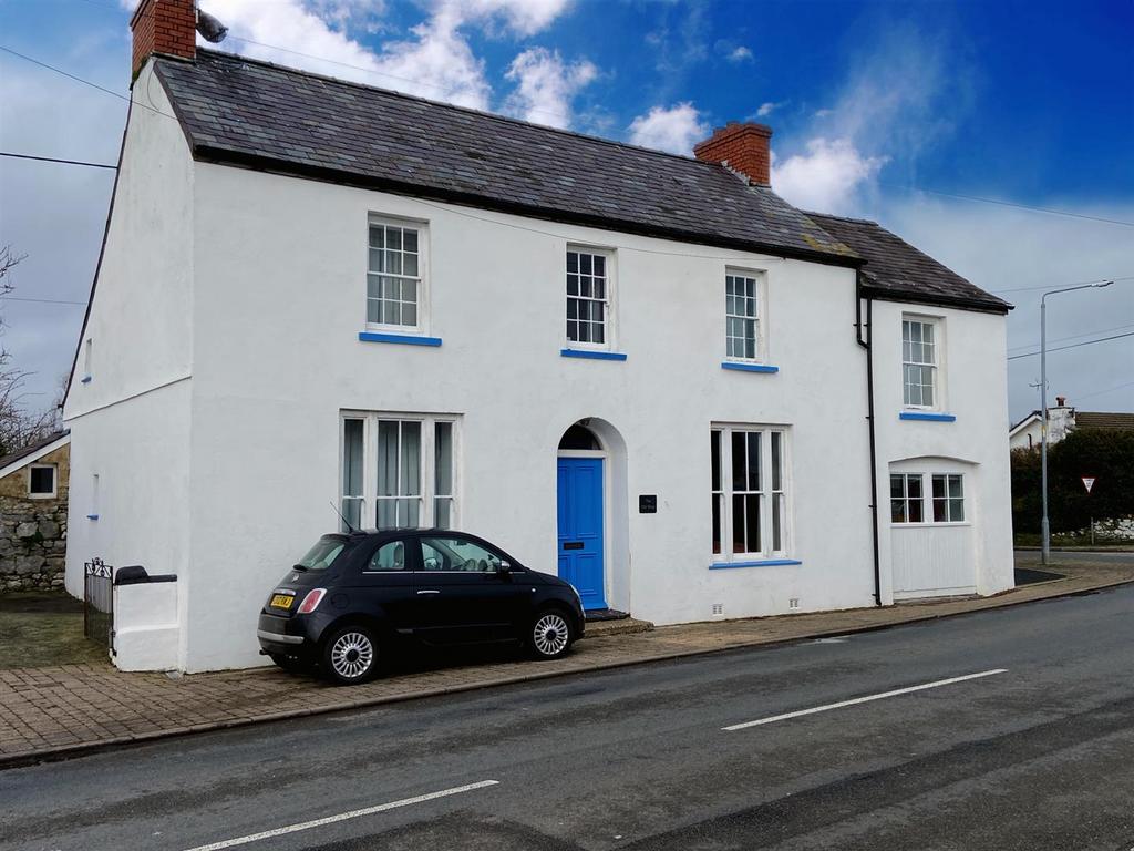 Jameston, Tenby 4 bed detached house - £350,000