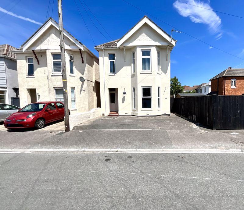 Fenton Road, Southbourne 2 bed flat for sale - £240,000