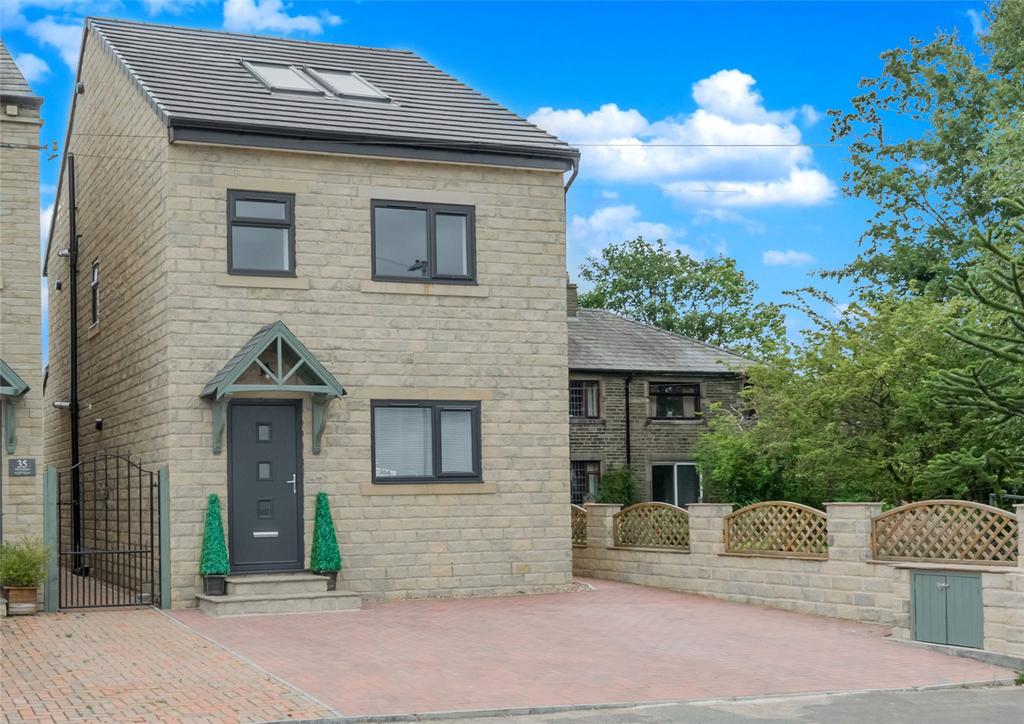 Windy Bank Lane, Liversedge, West... 3 bed detached house - £1,300 pcm ...