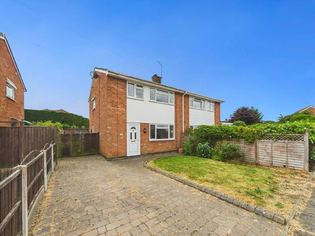 Jacomb Close, Lower Broadheath... 3 bed semi-detached house - £1,100 ...