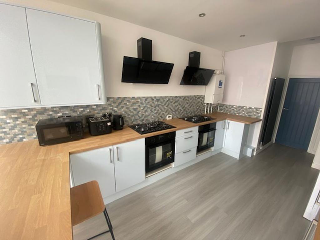 57 Inglefield Avenue, Cardiff, CF14 1 bed in a house share - £700 pcm ...