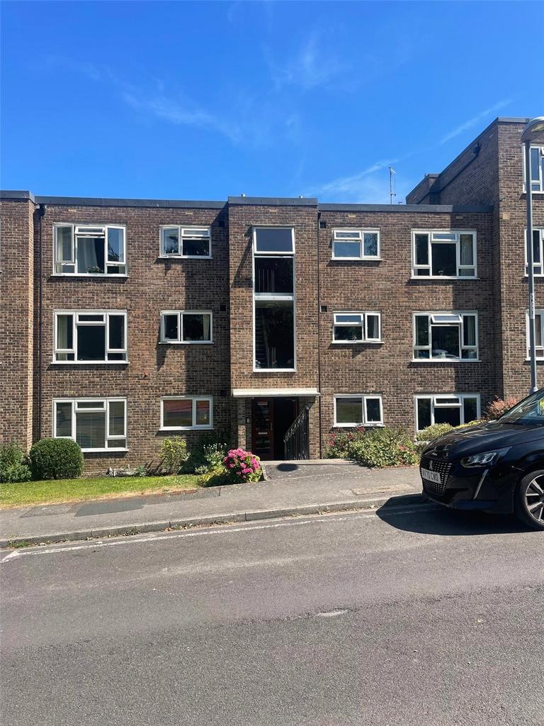 Nottington Court, Weymouth, Dorset, DT3 2 bed apartment - £825 pcm (£ ...