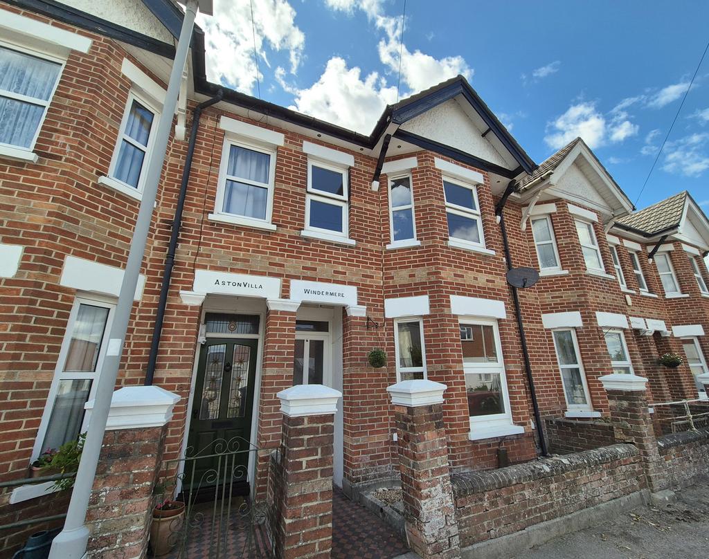 Pearson Avenue, Poole BH14 3 bed terraced house for sale - £295,000