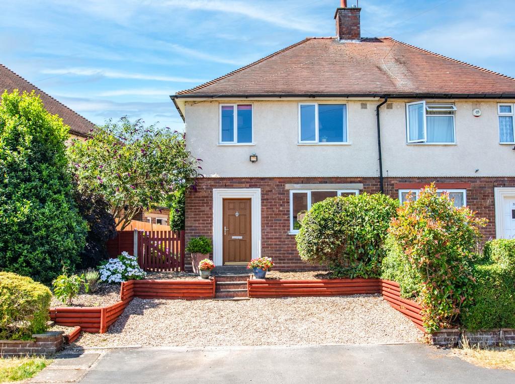 Manor Lane, Stourbridge, West... 3 bed semi-detached house - £250,000