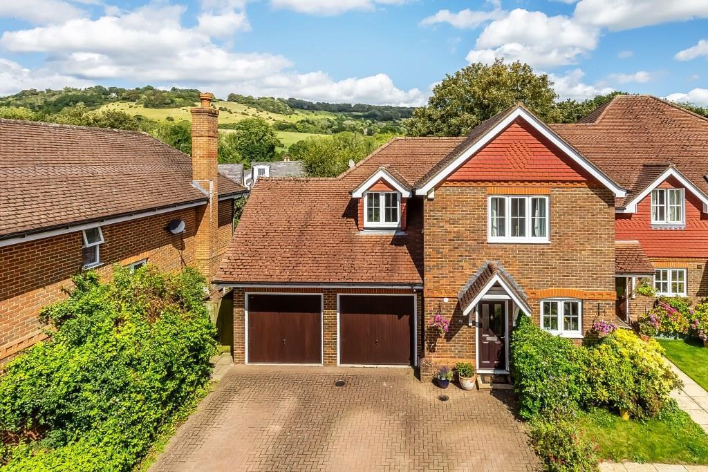 REDCOTE PLACE, DORKING, RH4 4 bed semi-detached house for sale - £749,950