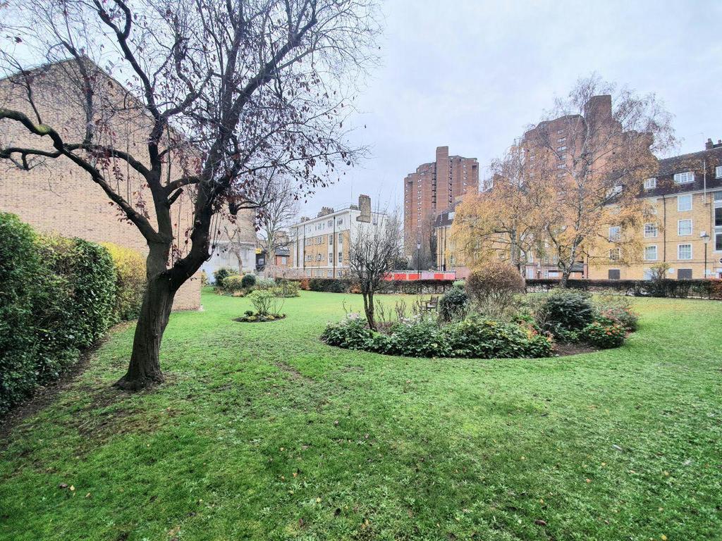 Cremorne Estate, London 1 bed flat - £1,700 pcm (£392 pw)