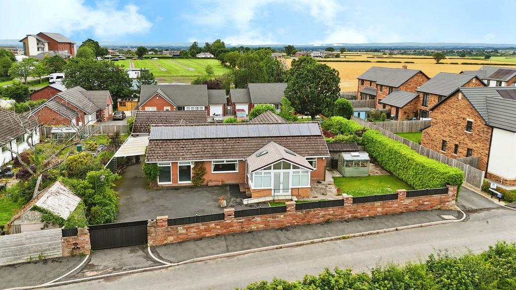 Durdar Road, Carlisle CA2 4 bed detached bungalow for sale - £425,000