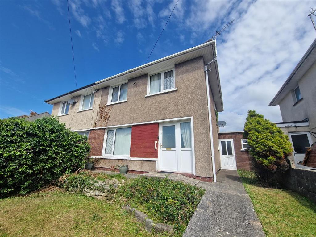 Pyle Inn Way, Bridgend CF33 3 bed semi-detached house for sale - £155,000