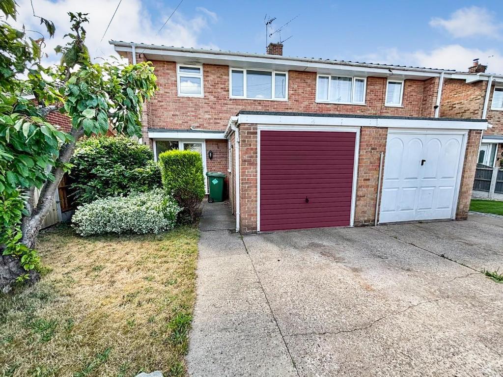 Arundel Drive, Ranskill, Retford... 3 bed semi-detached house - £795 ...