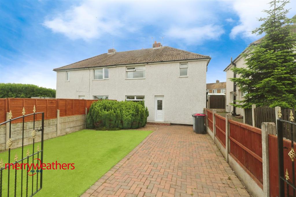 Willow Drive, Flanderwell, Rotherham 3 bed semi-detached house for sale ...