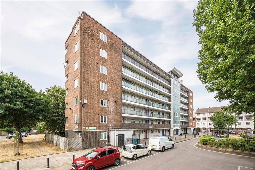 Longfield Estate, London SE1 2 bed flat for sale - £300,000
