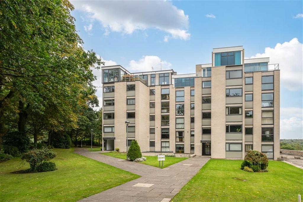 Lakeview Court, Roundhay 2 bed flat for sale - £325,000