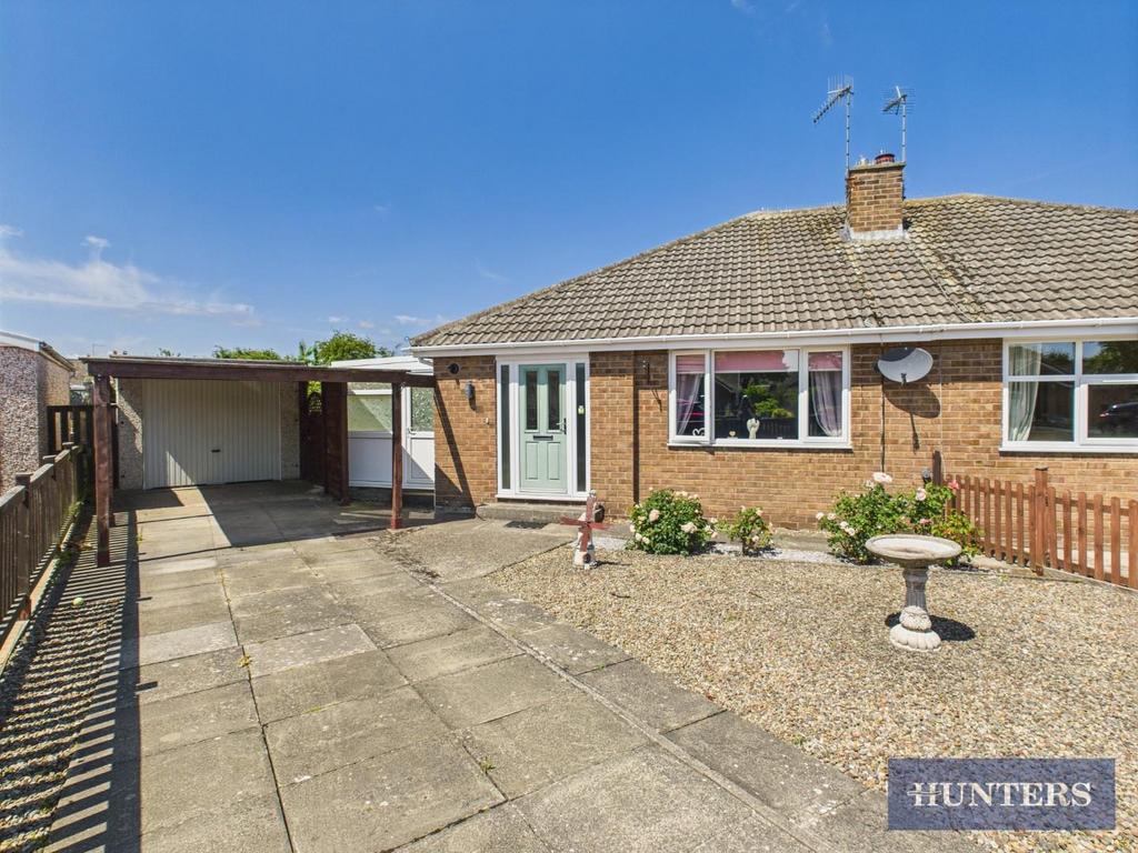 Leyburn Place, Filey 2 bed semi-detached bungalow - £240,000
