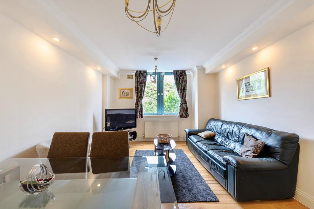 Shoot Up Hill, London, NW2 2 bed flat to rent - £2,250 pcm (£519 pw)