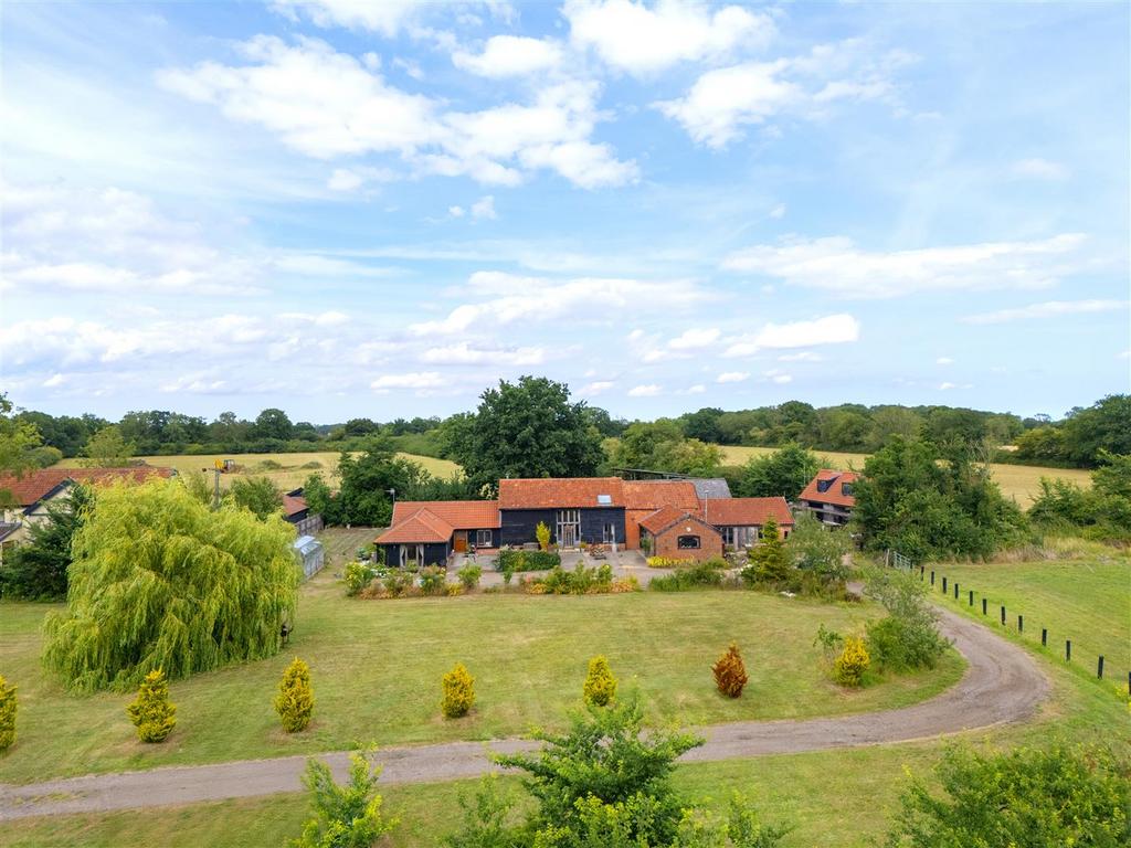 Wissett Road, Halesworth IP19 4 bed barn conversion for sale - £950,000