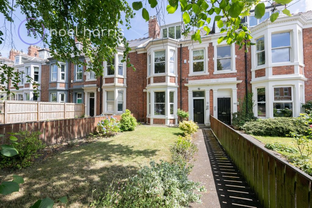 St. Georges Terrace, Jesmond, NE2 2 bed flat - £285,000