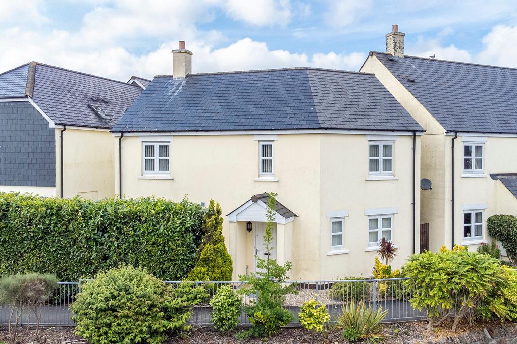 Golitha Rise, Liskeard, PL14 3 bed detached house - £1,200 pcm (£277 pw)