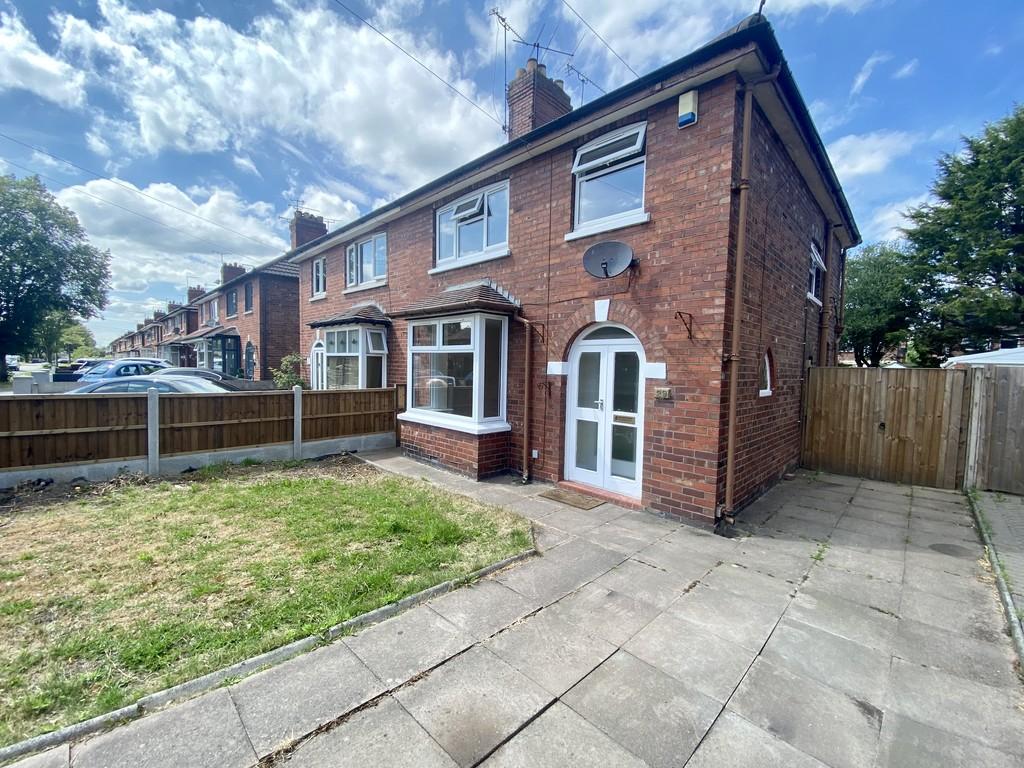 Manor Way, Crewe 3 bed semi-detached house - £1,050 pcm (£242 pw)