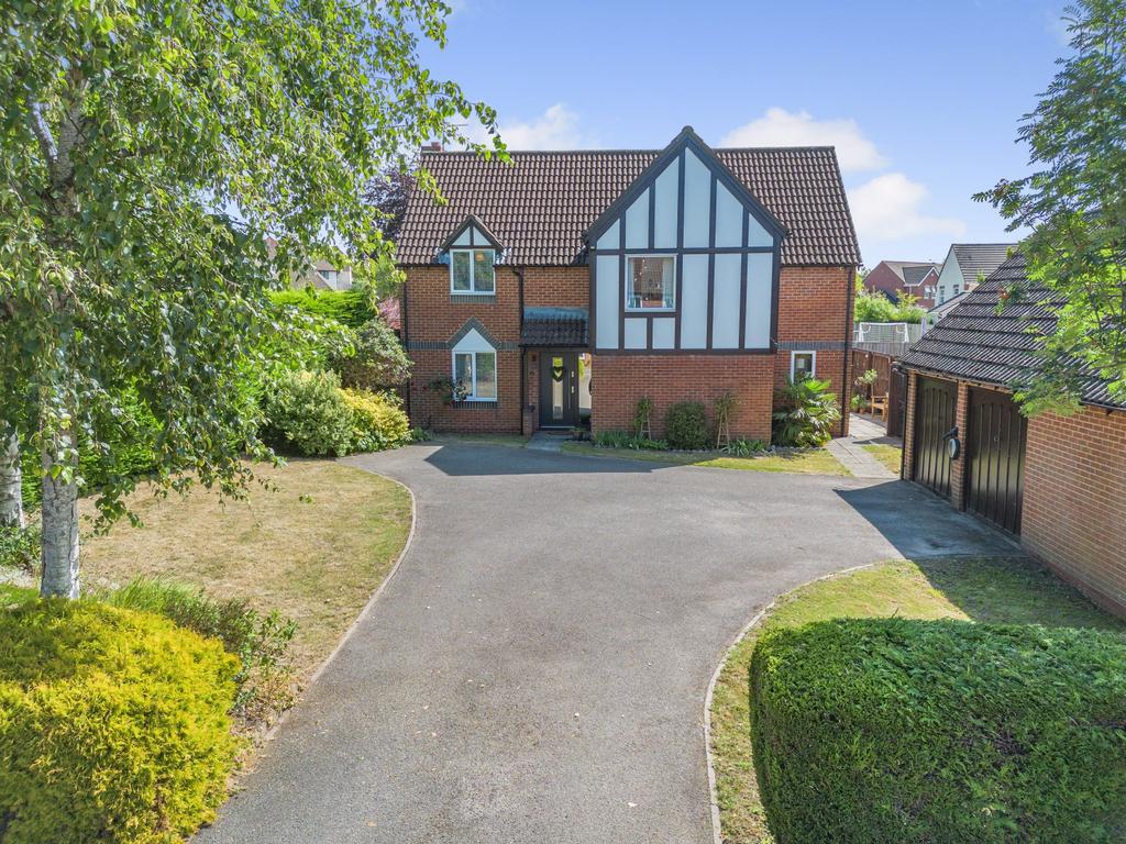 Court View, Langstone, Newport 4 bed detached house for sale - £600,000