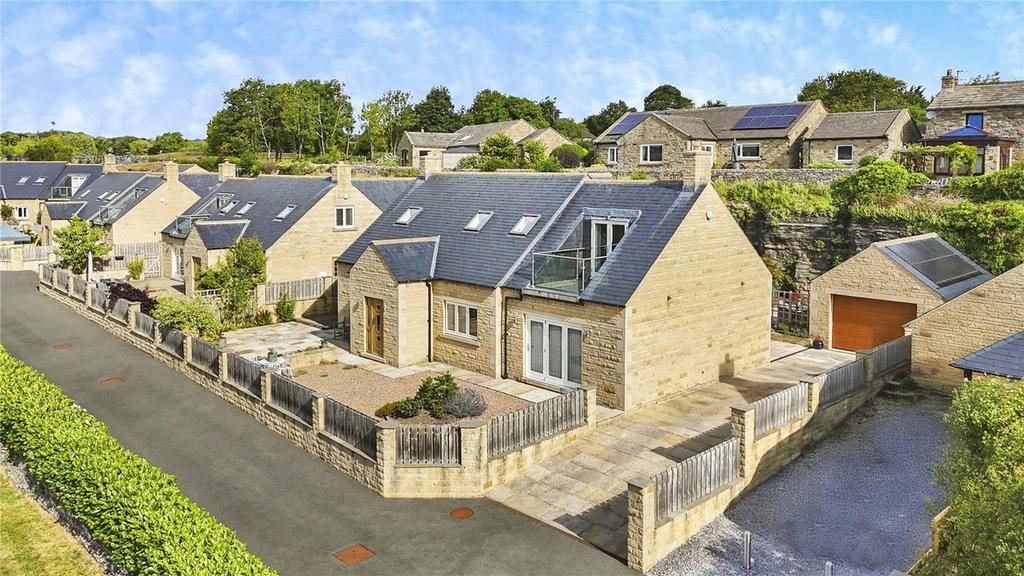 Main Street, Harmby, DL8 5 5 bed detached house - £650,000
