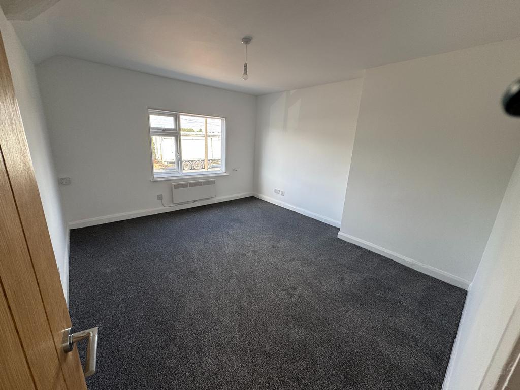 Flat 3, Station Road, Blaxton... 1 bed flat to rent - £650 pcm (£150 pw)